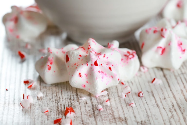 Mini Peppermint Meringue Cookies - A Kitchen Addiction