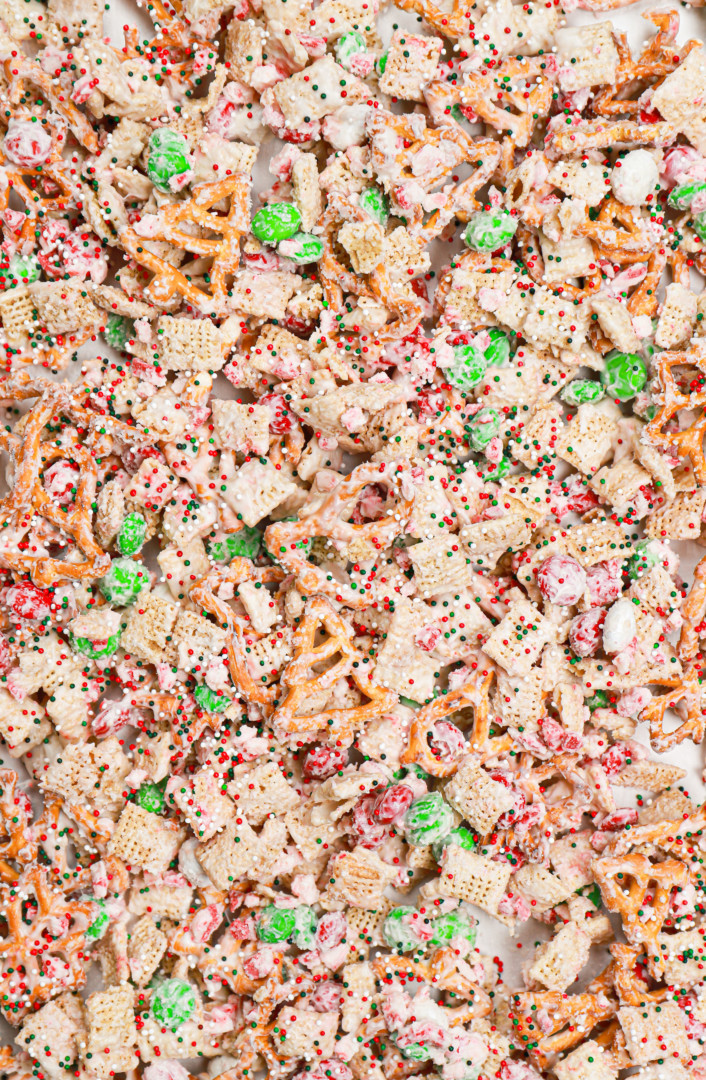 Peppermint Crunch Snack Mix - A Kitchen Addiction