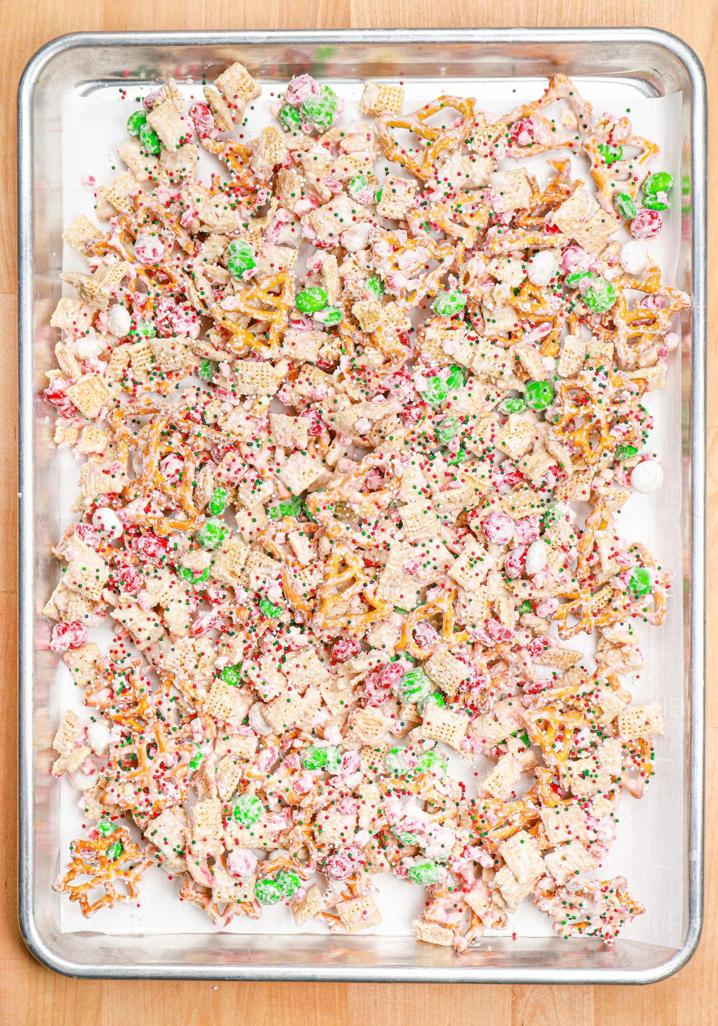 Peppermint Crunch Snack Mix - A Kitchen Addiction